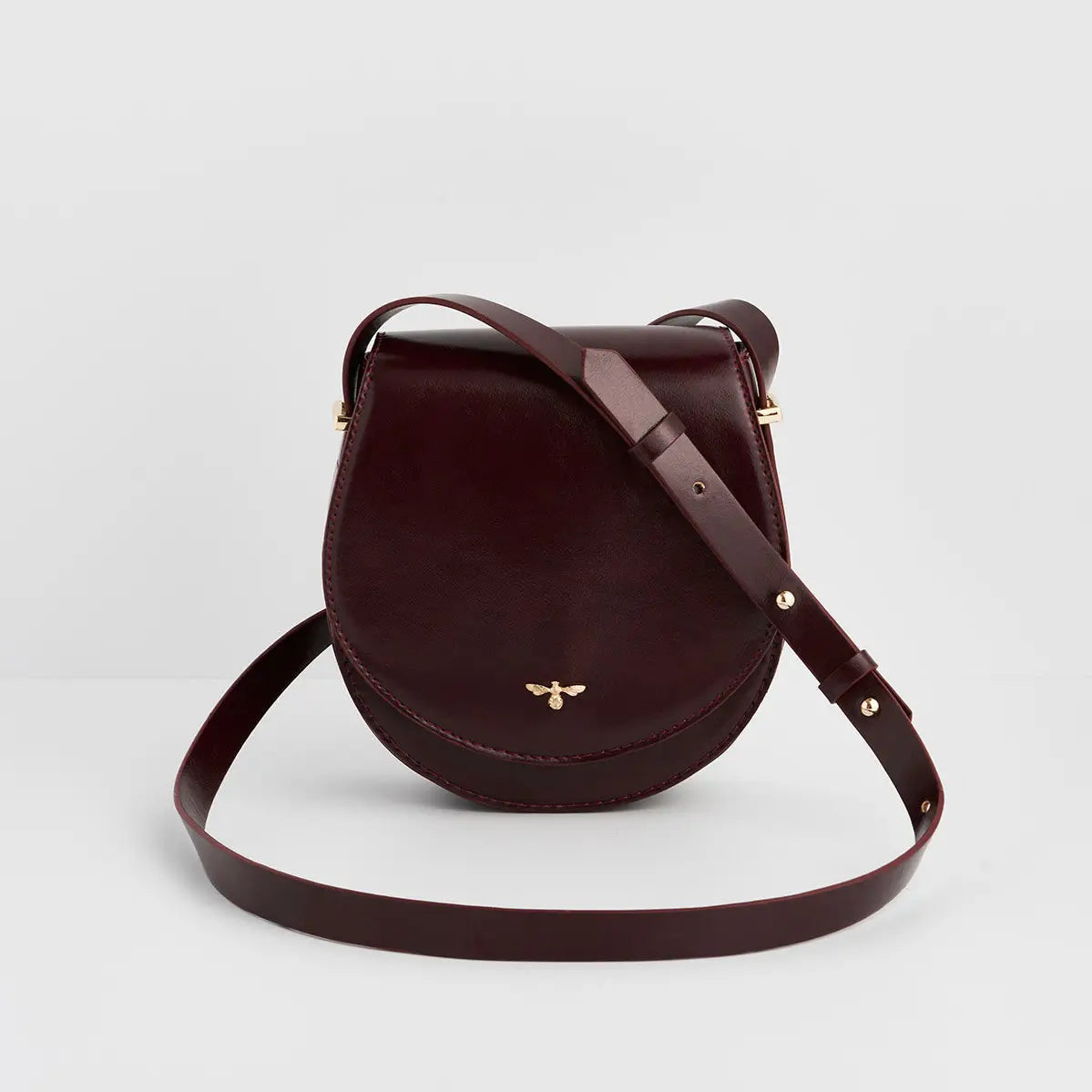 Cherry Red Saddle Bag – Tweedside Road / Emporia